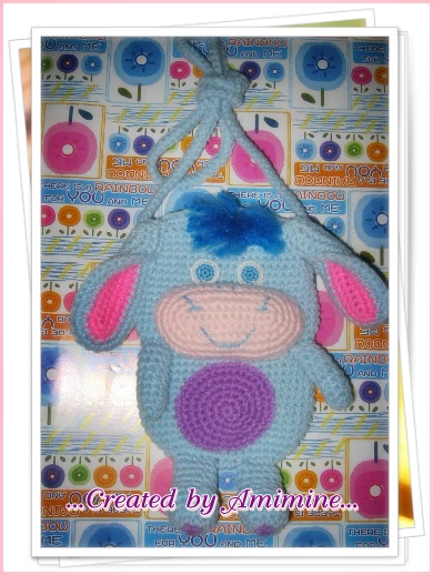 กระเป๋า...มีสายสำหรับห้อยคอ...