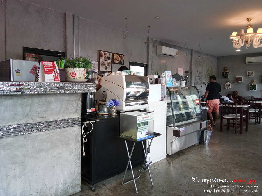 จิบกาแฟ @ Sis & Bro Cafe' อ.เมือง จ.ตรัง