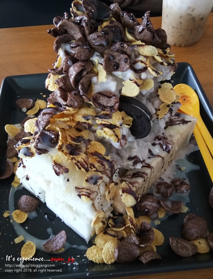 จิบกาแฟ @ Sis & Bro Cafe' อ.เมือง จ.ตรัง