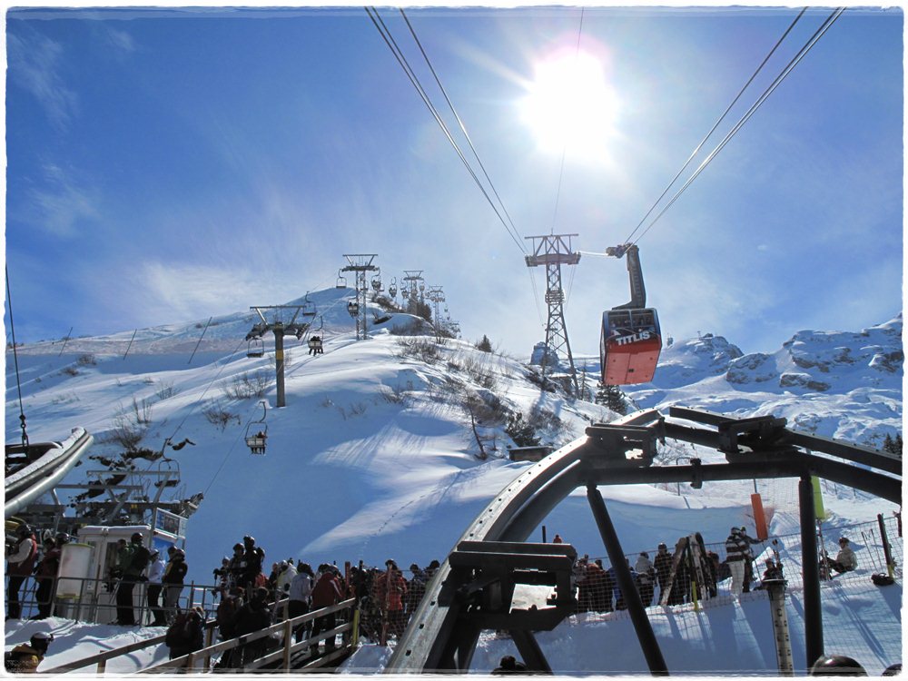 สัมผัสหิมะบน titlis ที่รัก*****