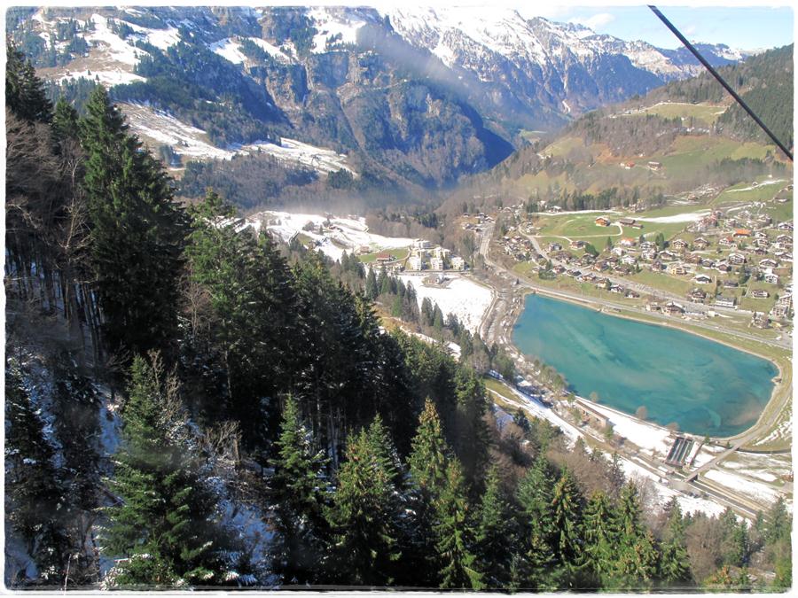 สัมผัสหิมะบน titlis ที่รัก*****