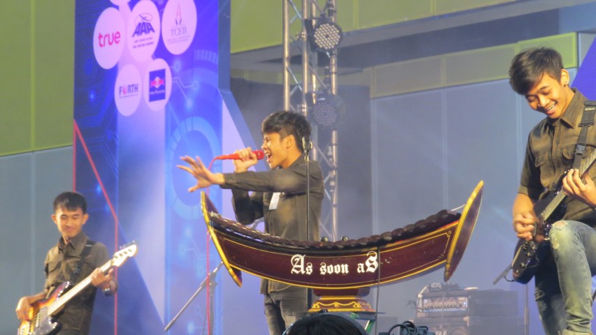 พลังสีสันใหม่ของอนาคต บนเวที Thailand Futuristic Music Contest 2015