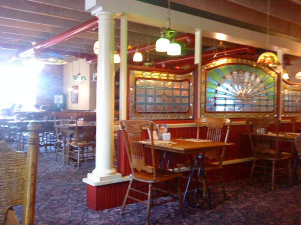 เดินเล่น ชิล ชิล ไปชิมอาหารที่ The old spaghetti factory @ Calgary