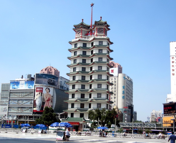 จตุรัส 27 (Erqi Square) แหล่งช็อปปิ้งกลางเมืองเจิ้งโจว (郑州:Zhengzhou)