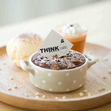 Think Cafe สาขา The Bloc ราชพฤกษ์ คาเฟ่สร้างสรรค์ในตู้คอนเทนเนอร์