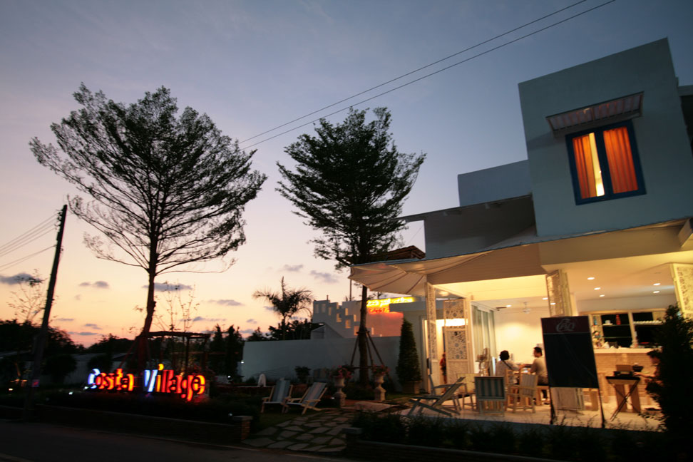 Costa Village,Pool Villa บรรยากาศอบอุ่นท่ามกลางกลิ่นอายเมดิเตอร์เรเนียน