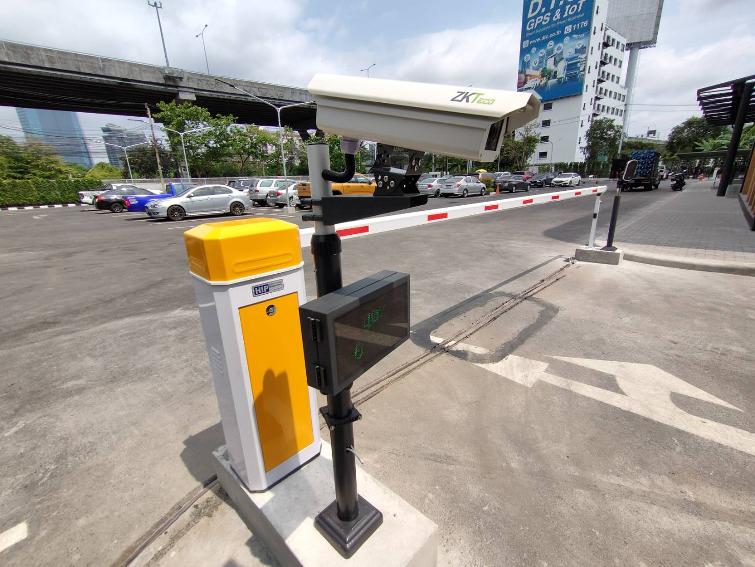 การทำงานร่วมกันของไม้กั้น LPR และ Easy pass