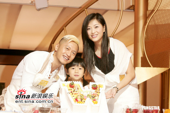Hong Kong Music Station Vol 49 : ... อดีตนักร้องสาวหน้าใส ... Winnie ...