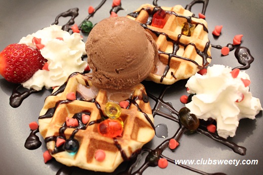 French Chocolate Gelato with Waffle