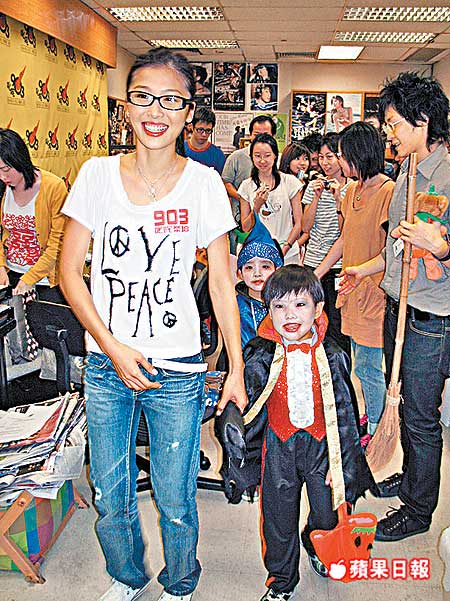 HK Weekly Vol 74 : ภาพบางส่วนจากงาน Pre-Anniversasy ของ TVB + Rain Lee ...