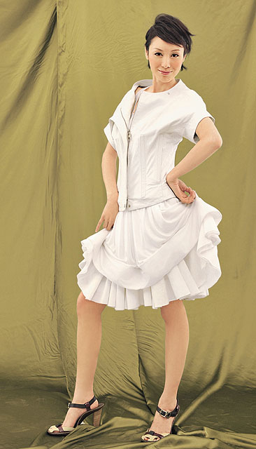 HK Weekly Vol 290 : ... Back in LIMELIGHT ... KENIX kwok กัวเข่ออิง ...