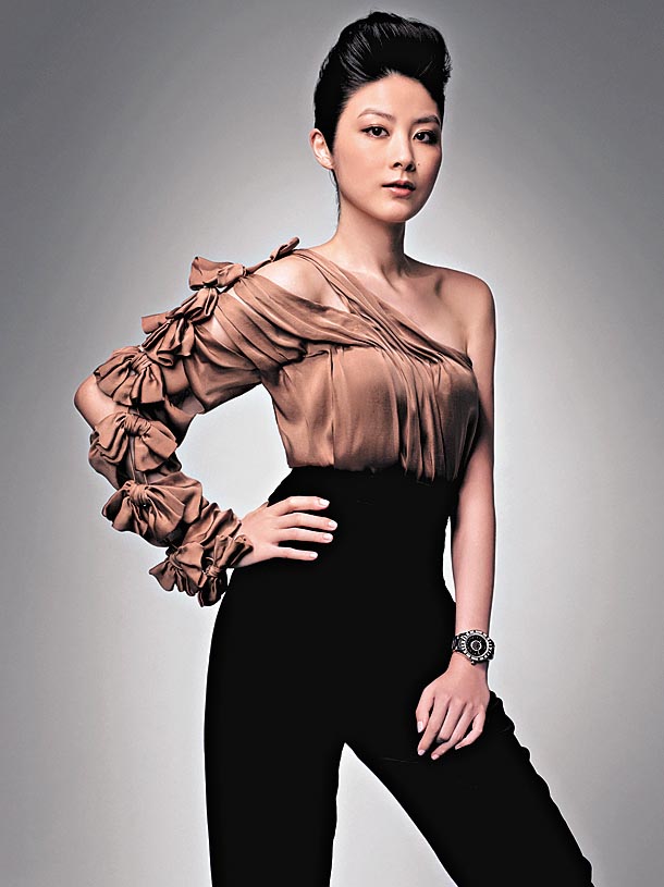 HK Weekly Vol 377 : ... อีกครั้งกับ นางเอกสาวคนดัง ...Michelle Yip เย ...