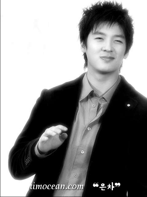 Tim หรือ ฮวังยองมิน (นักร้องหนุ่มหล่อแห่งเกาหลี)