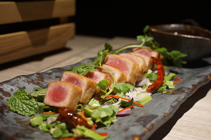 The Firm Bangkok ร้านอาหารกึ่งคลับและบาร์ อาหารอร่อย บรรยากาศดี