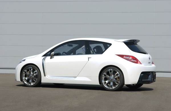 BlogGang.com : : jetmom3425 : Nissan Tida 3 door : Nismo Concept