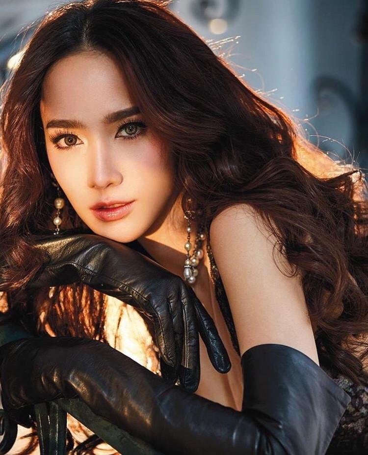 แอดมิทด่วน “อั้ม พัชราภา” ถูกหามส่งโรงพยาบาลกลางดึก