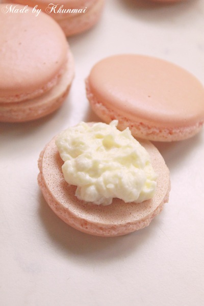 Lychee Macarons มากาฮองรสลิ้นจี่