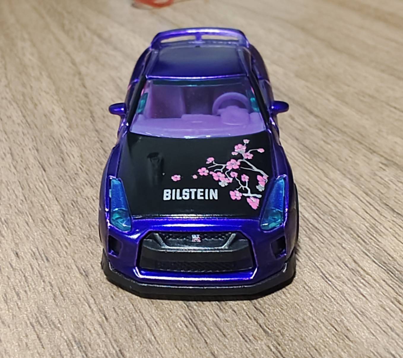 Nissan GT-R R35 Sakura Blistien (Majorette)