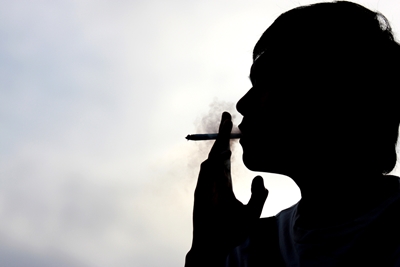 Bloggang.com : lepommz - แชร์ประสบการณ์ สูบบุหรี่ บั่นทอนความสวยมากๆ