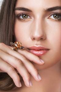 ทริคแมทช์สีอายแชโดว์ให้เข้ากับคอนแทคเลนส์.....เชิญชมคร่ะ