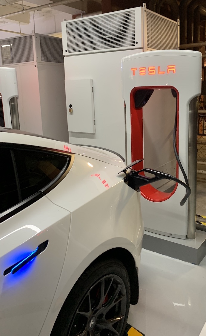 Tesla supercharger มันดียังไง