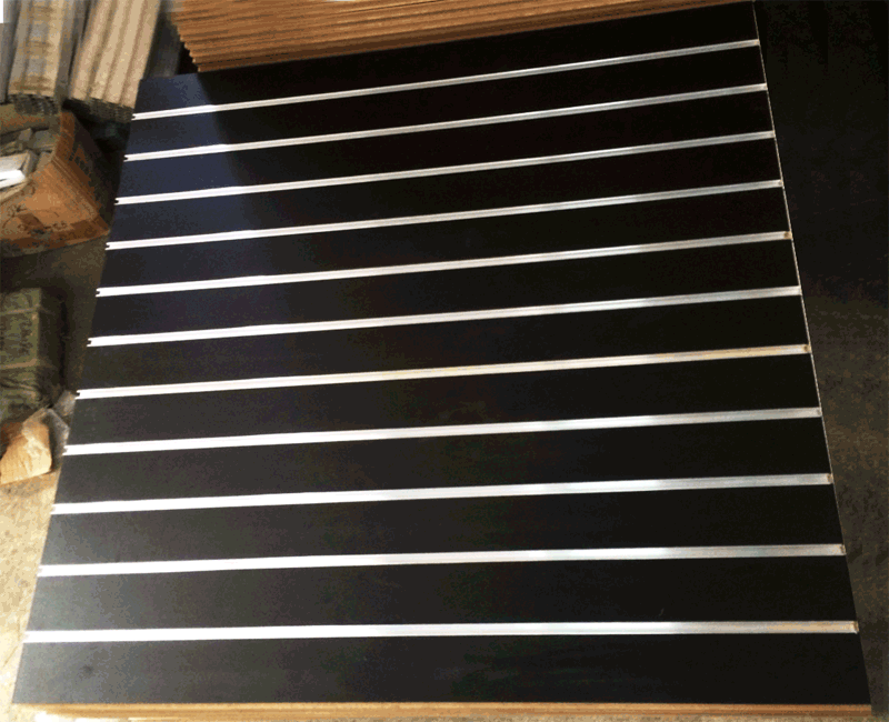 แผ่นผนังเสียบ Slatwall panels