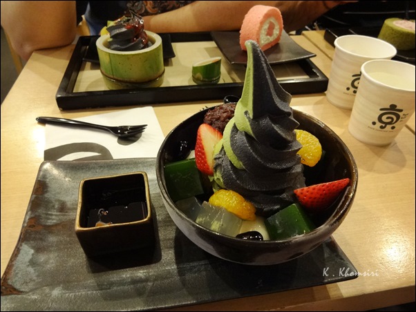 74 : เค้กและไอศครีมร้านโปรดกับ Kyoto Lifestyle Cafe : Kyo Roll En (เกีย ...