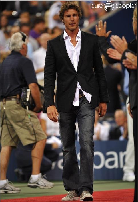 Marat News:::ผ่านรอบแรกไปแบบไม่ค่อยราบรื่น