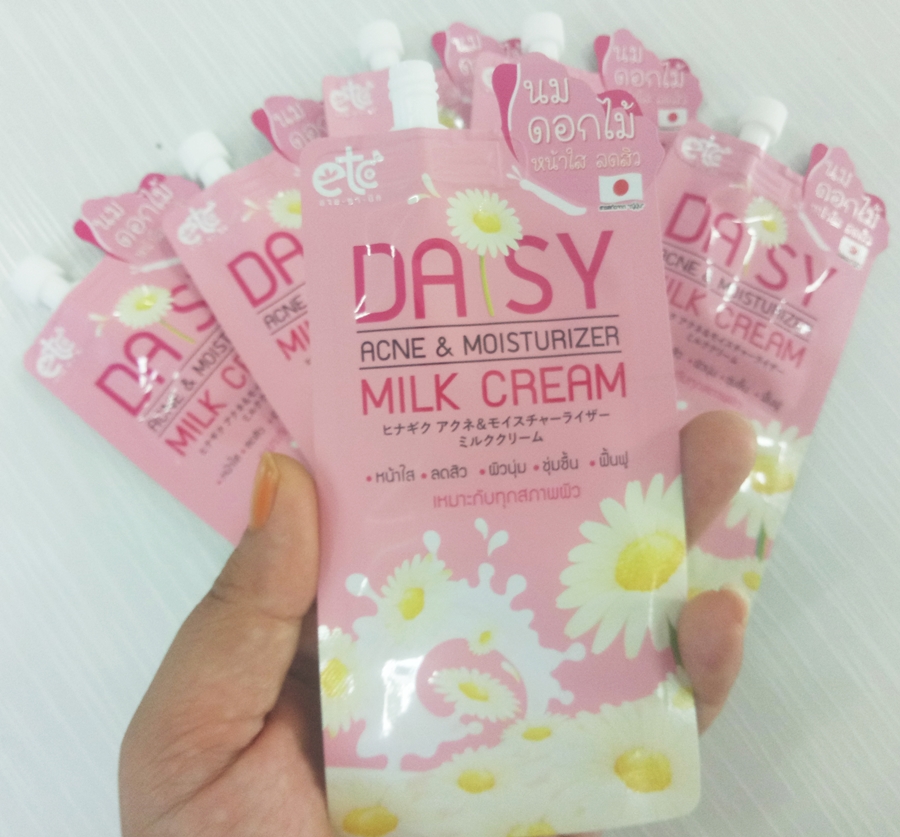 รีวิว Daisy Acne & Moisturizer Milk Cream ครีมนมดอกไม้