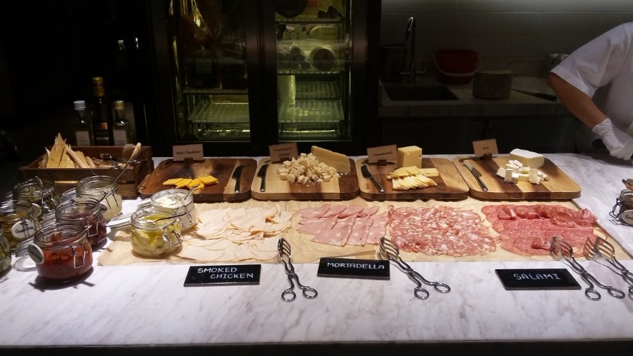 Review: Breakfast Buffet @Goji Kitchen & Bar, Bangkok Marriott Marquis ...