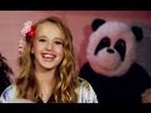 Alison Gold - Chinese Food (Official Music Video) 2 วัน 4+ล้าน วิว