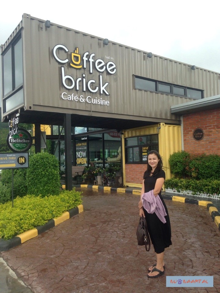 Coffee Brick ร้านกาแฟสุดชิคบนเกาะภูเก็ต