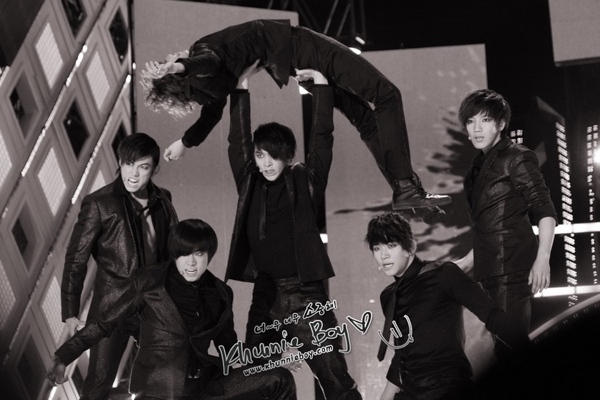 "HEARTBEAT" THE BEST PERFORMANCE OF 2PM