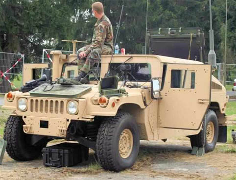 ตำนาน HMMWV และ HUMMER