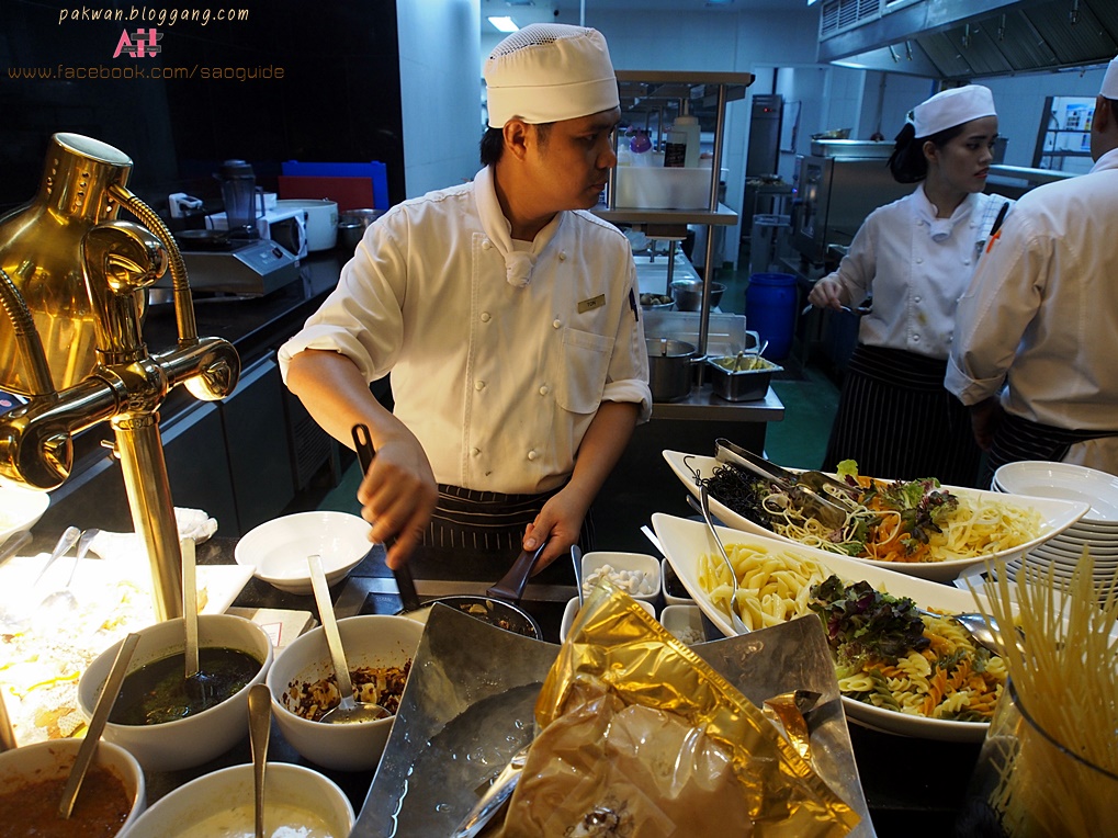 รีวิว Grand Weekend Buffet Dinner at The Glass House, Eastin Grand ...