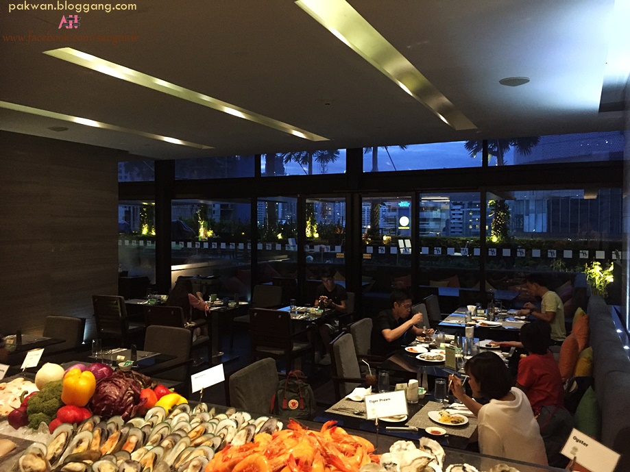 รีวิว Zeta Cafe Holiday Inn Bangkok Sukhumvit