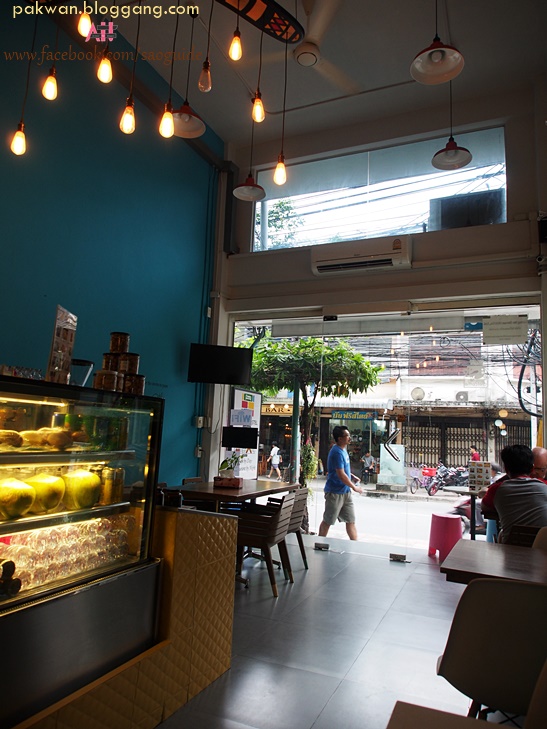 Bloggang.com : สาวไกด์ใจซื่อ : #### รีวิวร้าน Boomerang Cafe Sathorn