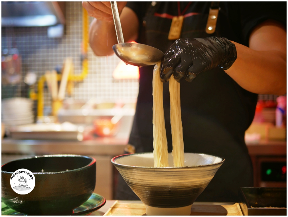 รีวิว: ร้าน No Name Noodle BKK : ราเมนคิวยาวววว