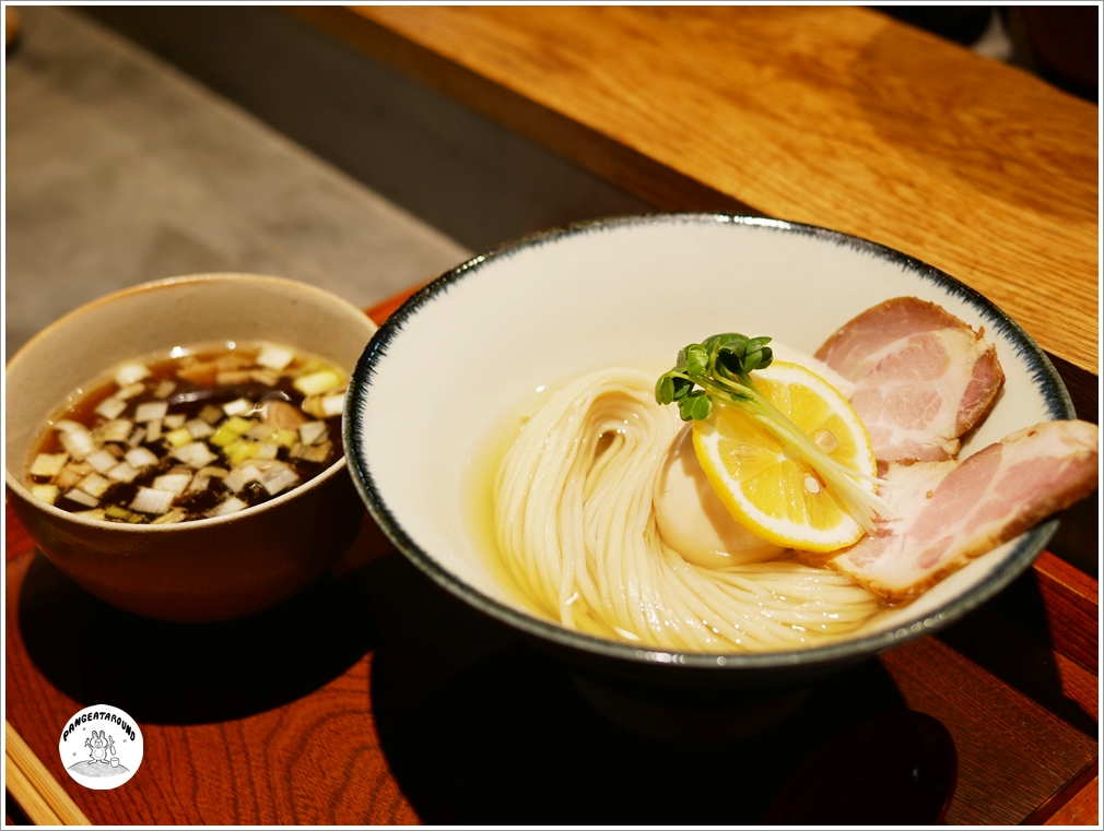 รีวิว: ร้าน No Name Noodle BKK : ราเมนคิวยาวววว