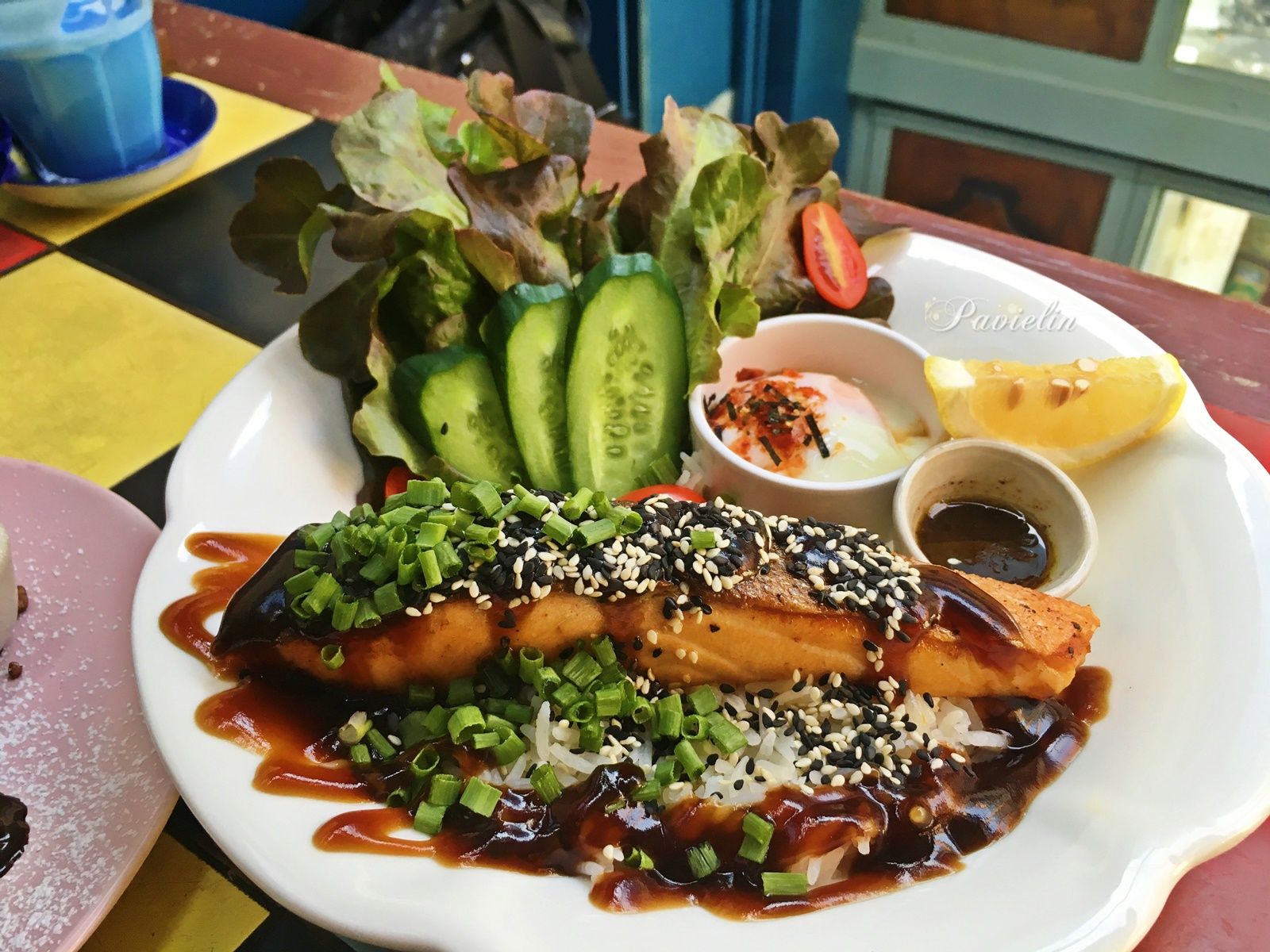 Review Blue Whale Cafe ลาเต้สีฟ้าน้ำทะเล!! ณ คาเฟ่ปลาวาฬ ร้านอาหารถ่าย ...