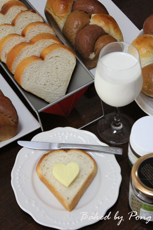 Bloggang.com : Baked by PonG : Milk Bread ( many flavors)