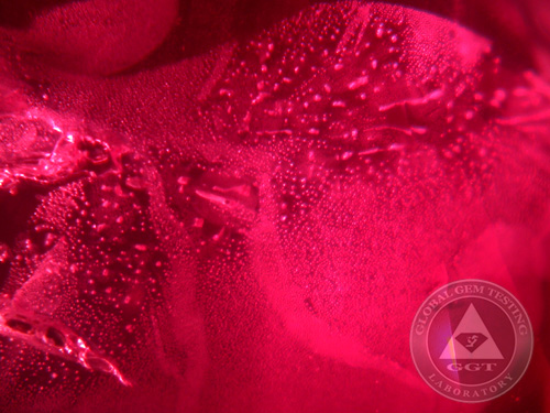 ทับทิมสังเคราะห์แบบฟลักซ์ (Synthetic Flux Ruby)