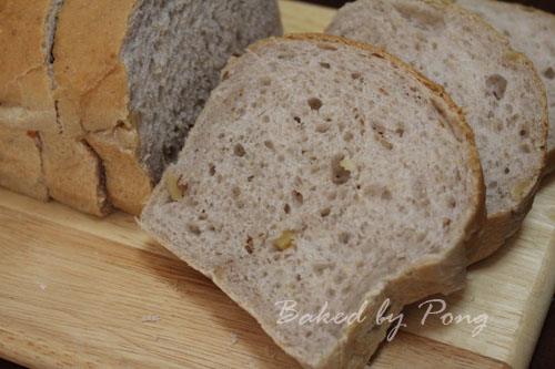 Bloggang.com : Baked by PonG : Double Soft Bread & Walnut Wholewheat Bread