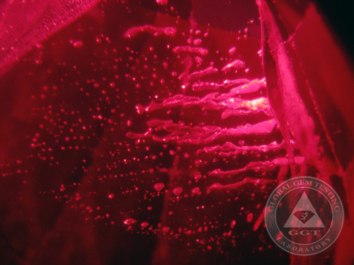 ทับทิมสังเคราะห์แบบฟลักซ์ (Synthetic Flux Ruby)