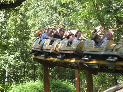 ไปเล่น ของ เล่น ที่ Parcs Astérix กัน