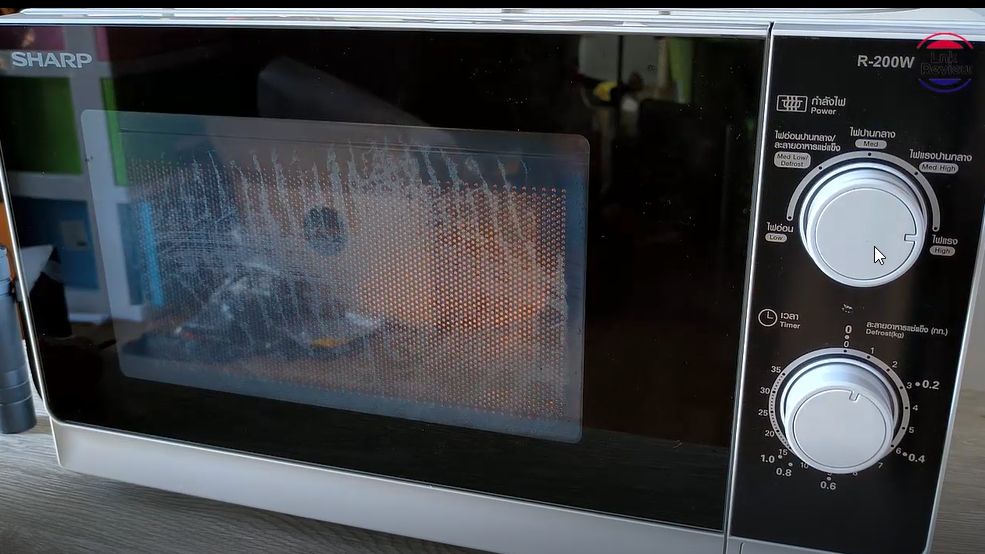 รีวิว ไมโครเวฟ sharp r200w รุ่นไหนดี ดีไหม ทำเมนูไข่ดาวน้ำ 2 นาที