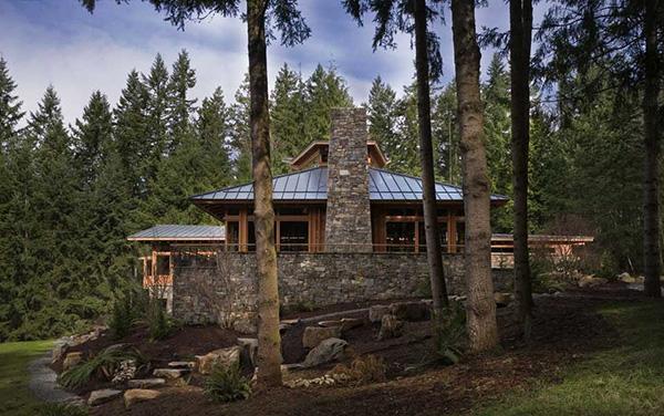 Luxury Wooden House Among the Trees of Rural Seattle
