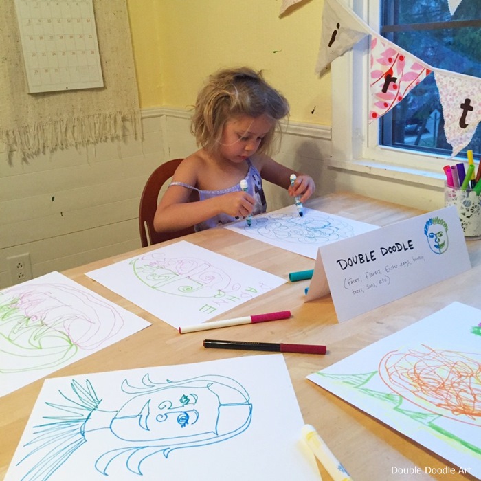 Double Doodle Art - วาดทีละ 2 มือ