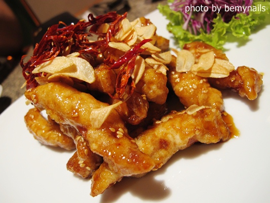 ชวนไปชิมอาหารเกาหลีที่ห้องอาหาร Konju และดื่มกันที่ Loop Terrace & Bar ...