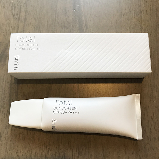 รีวิว ครีมกันแดดหมอโอ๊ค Smith Total Sunscreen SPF50+ PA+++